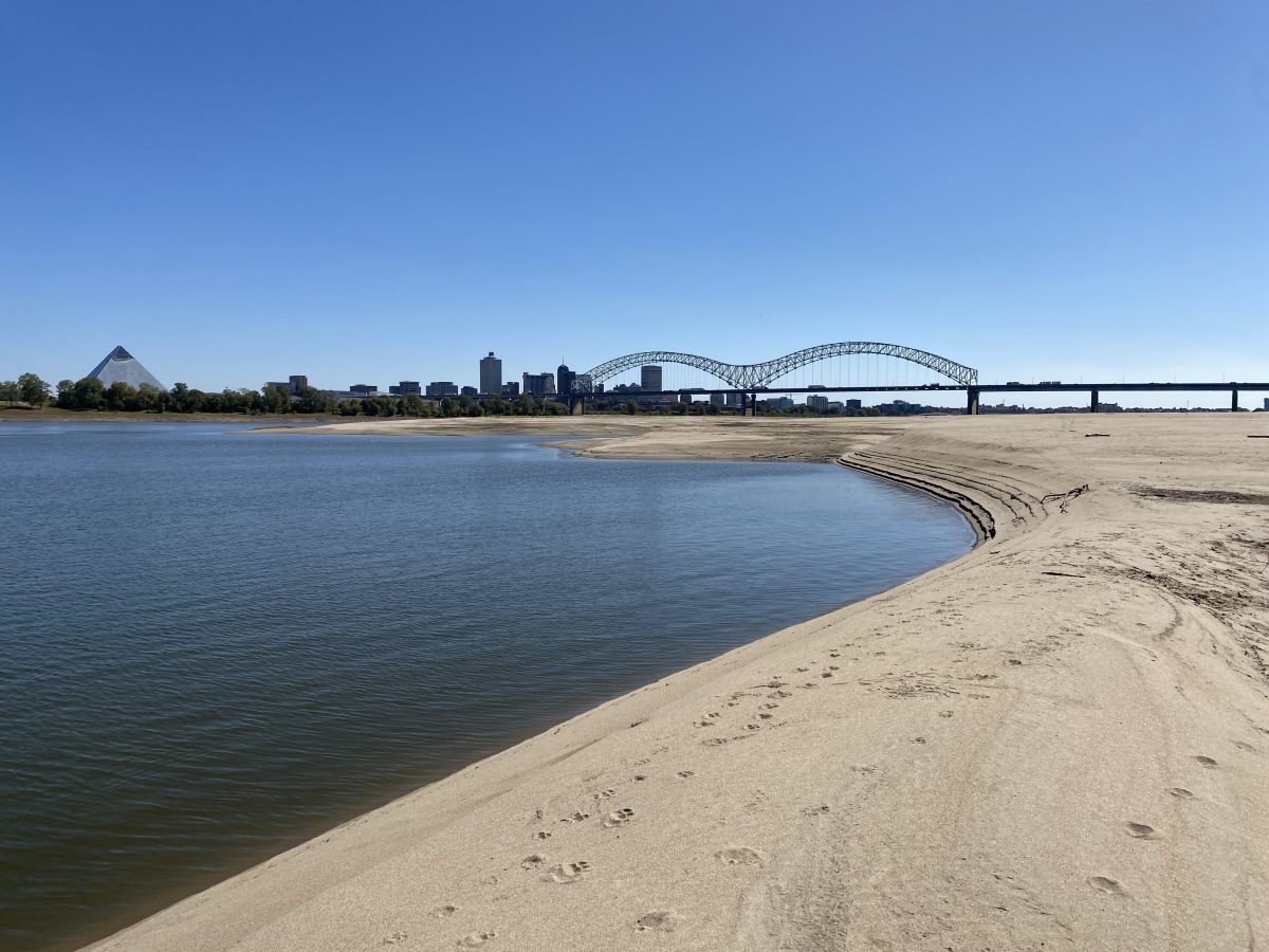 Unreal Sights of Historically Low Mississippi River | INI World Report